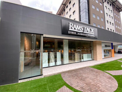 TIENDAS Y HORARIOS - Ramstack